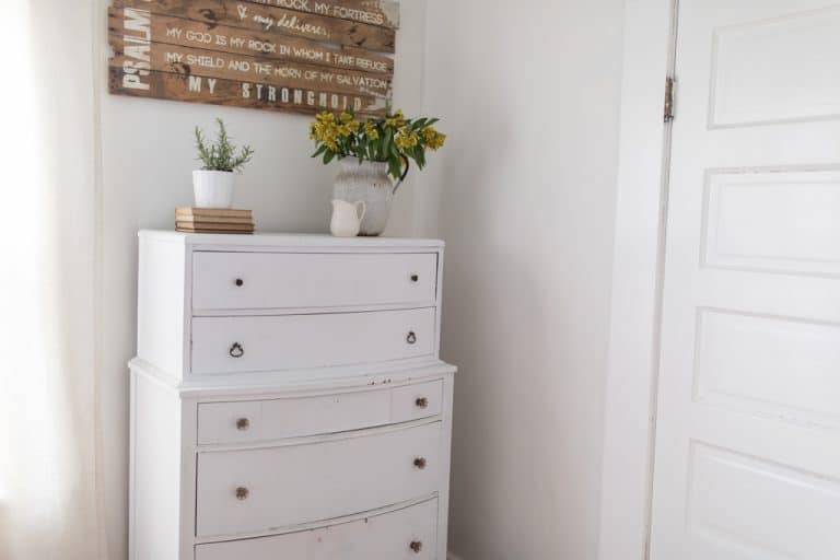 Simple Spring Farmhouse Bedroom - Farmhouse on Boone