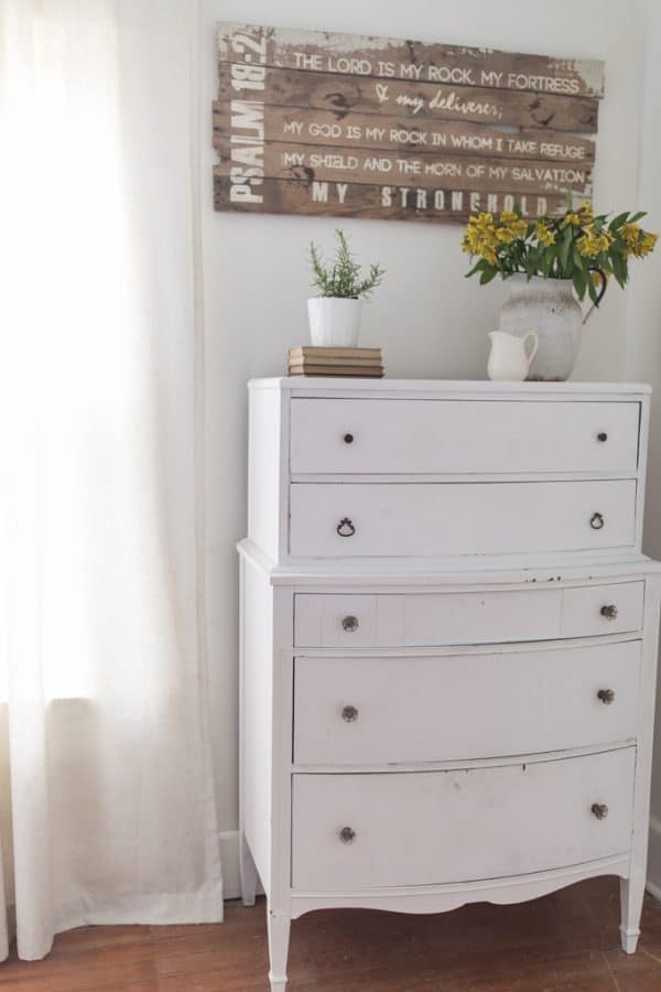 Simple Spring Farmhouse Bedroom - Farmhouse on Boone