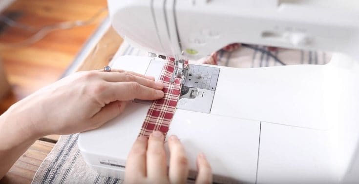 Reversible Apron Pattern - Farmhouse on Boone