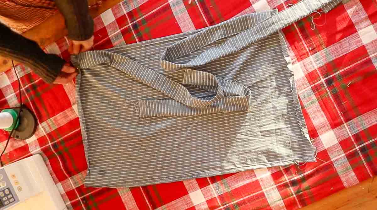 DIY How To Sew A Half Apron - Farmhouse on Boone