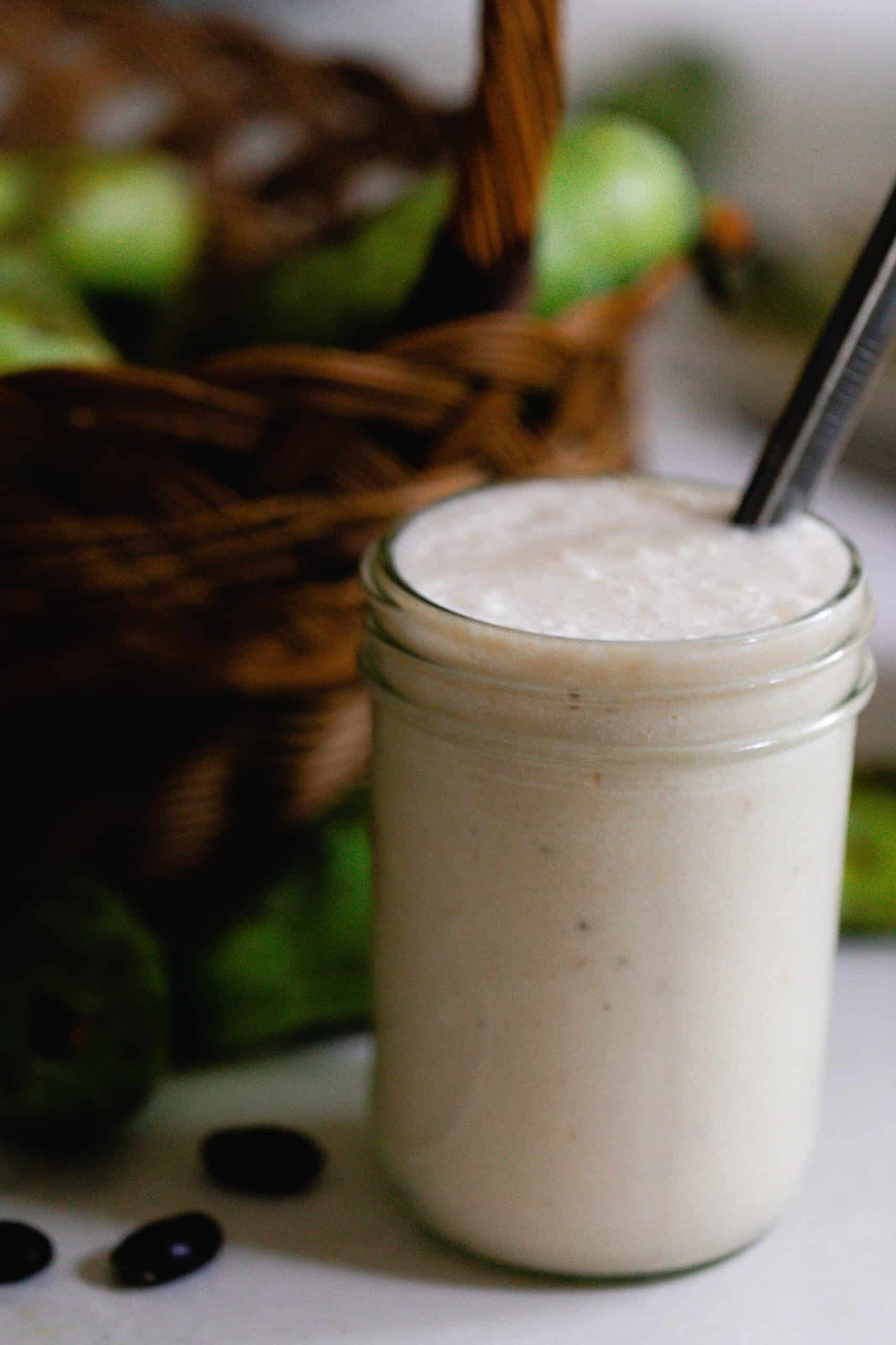 Creamy Pawpaw And Banana Smoothie Recipe - Farmhouse on Boone