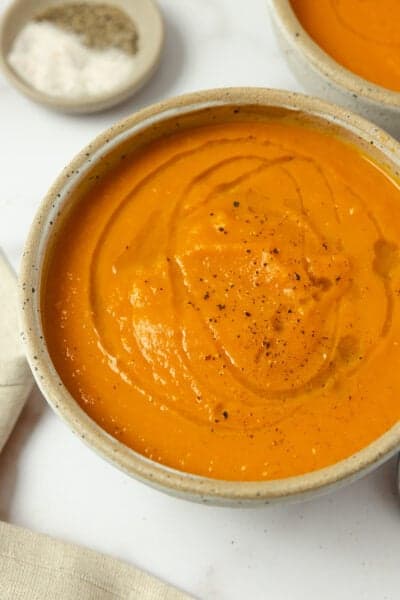 Easy Creamy Carrot Ginger Soup Recipe